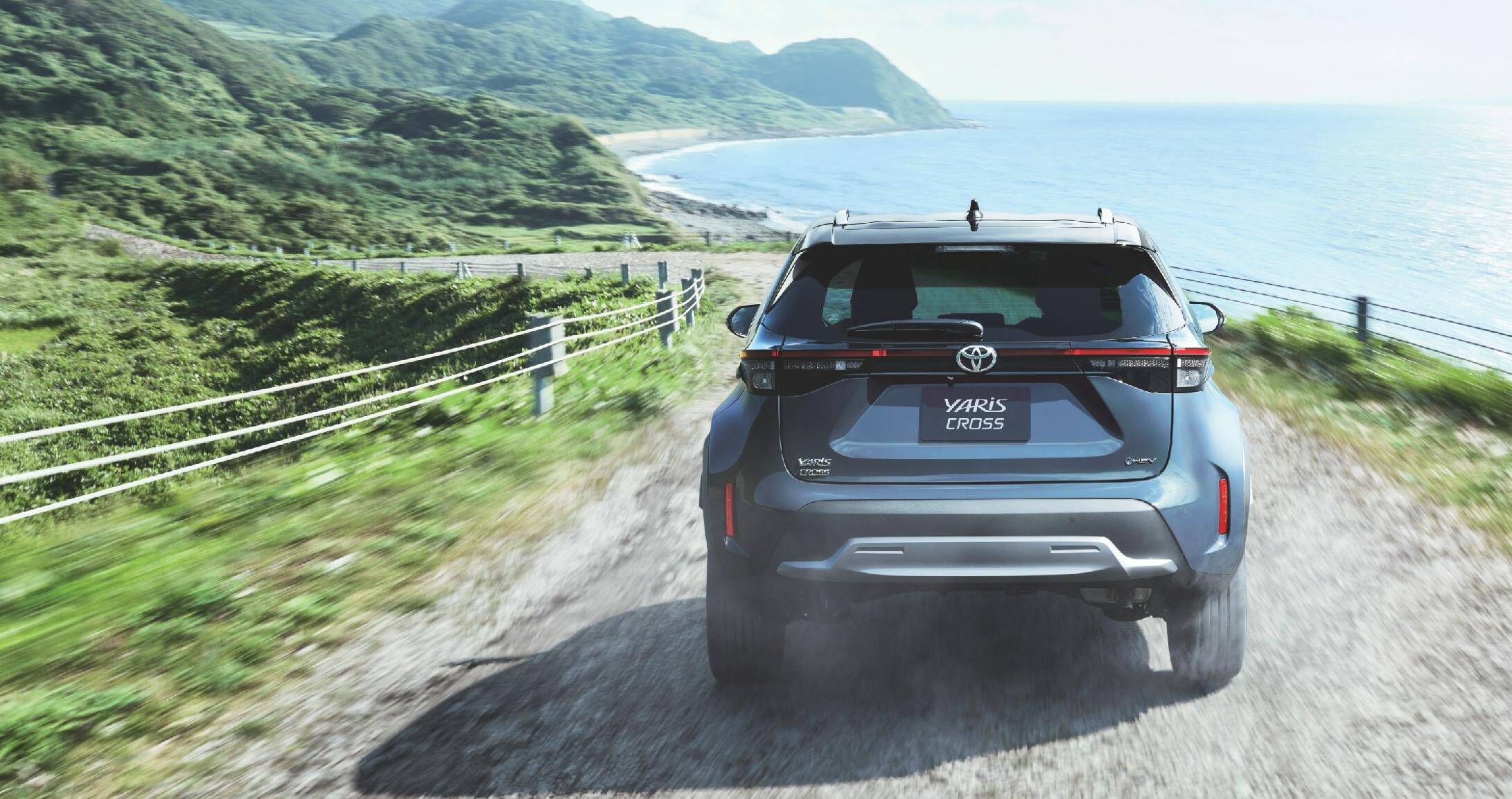 トヨタ「ヤリスクロス」の燃費を比較！ハイブリッド・ガソリン、グレードの違い | トヨタカローラ鹿児島